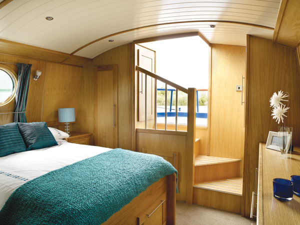 Boat lining ceiling - Boat Building & Maintenance - Canal World