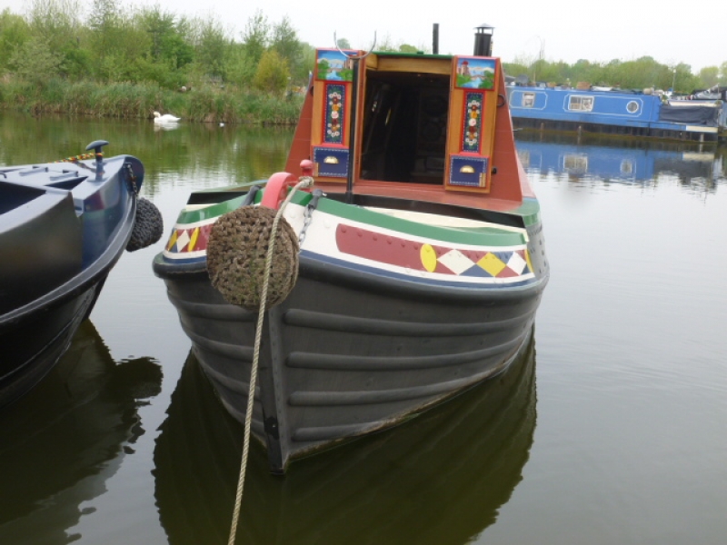Sophia 52ft Narrowboat by Simon Wain, Brinklow Boat Services has